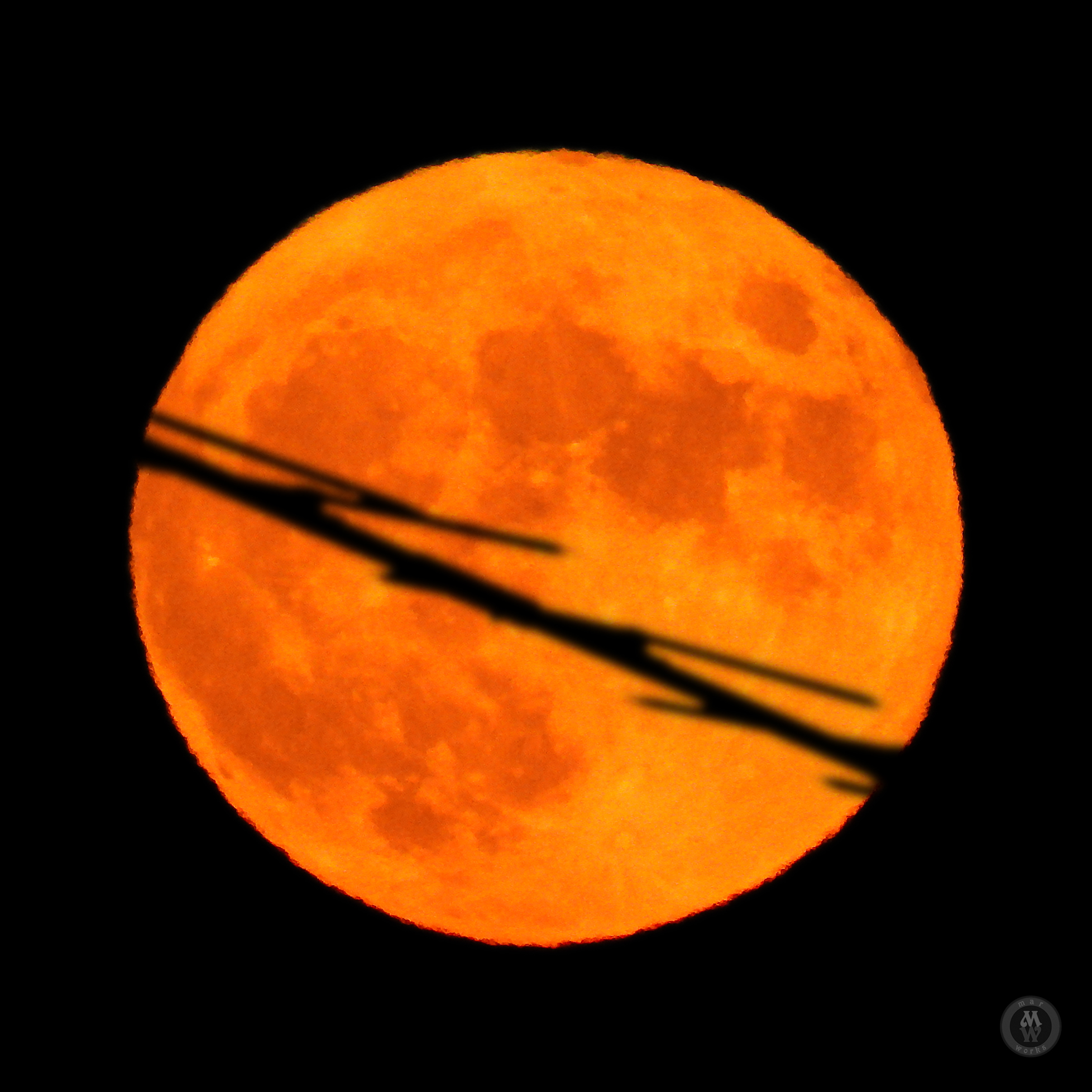 August Moon, red & full – Marina Kanavaki