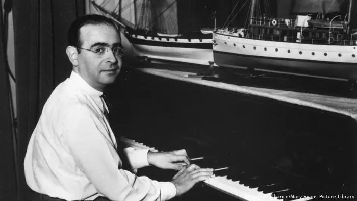 Max Steiner: Four Wives (1939) [reblog] – Marina Kanavaki